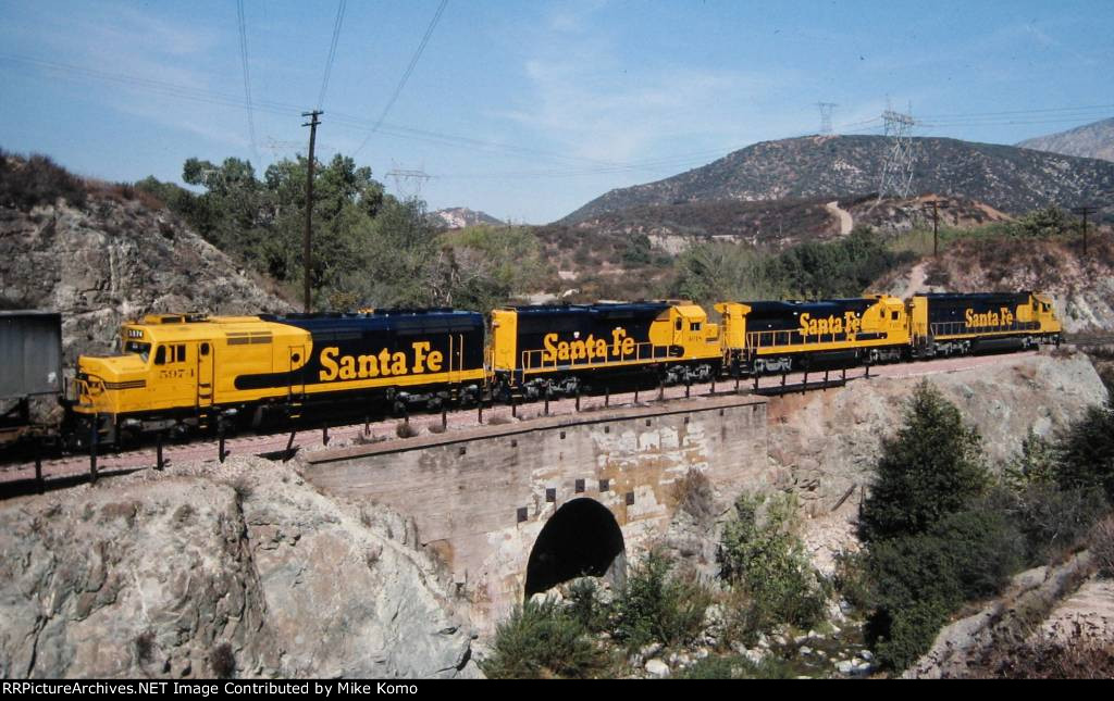 Santa Fe FP45 5974